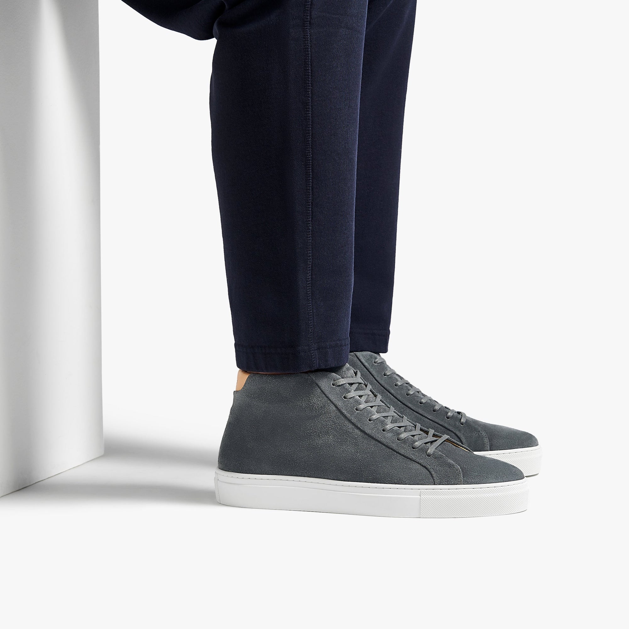 Series 4 Smoke Grey Suede Mens